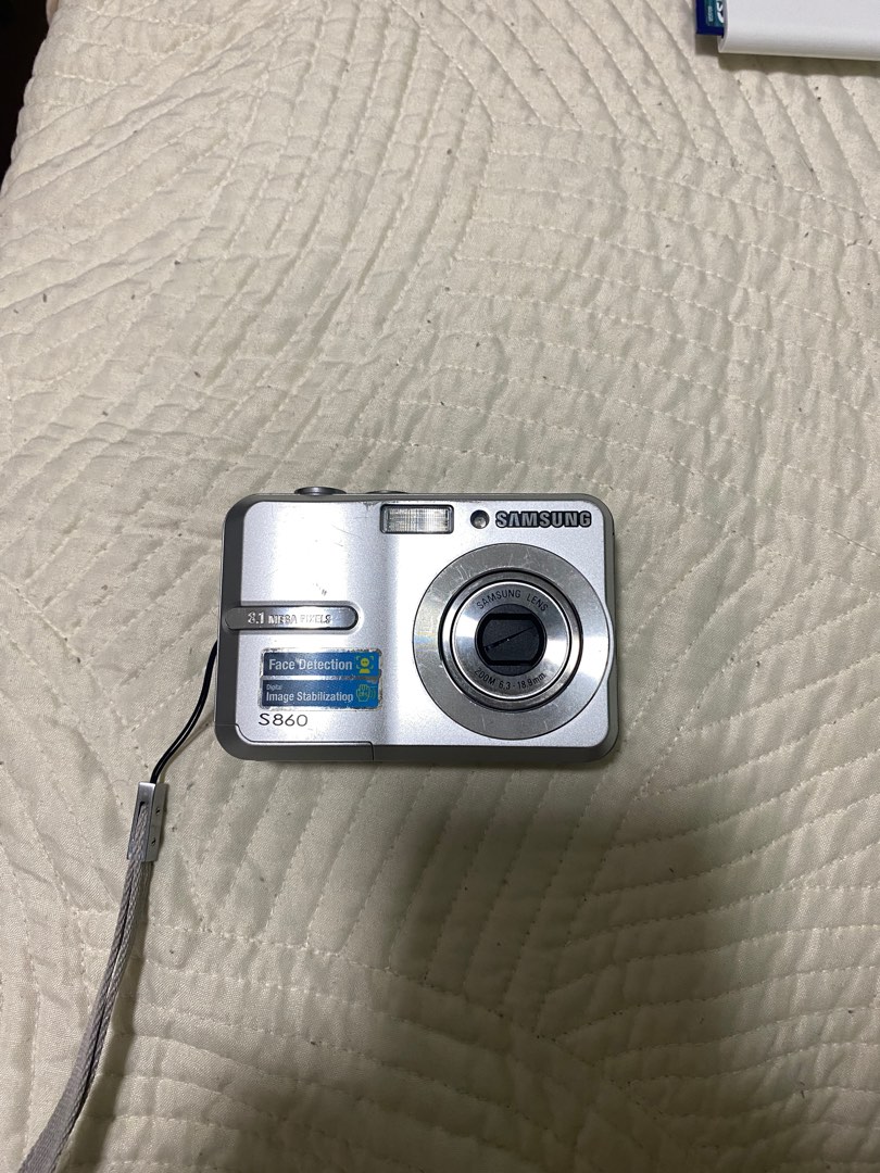Samsung S860 Digicam/ Digital Camera, Photography, Cameras on Carousell