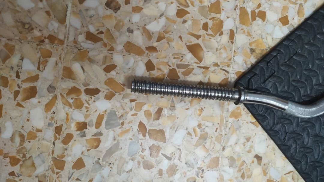 Standard EZ Curl Bar (1in) 1.2meters, Sports Equipment, Exercise ...