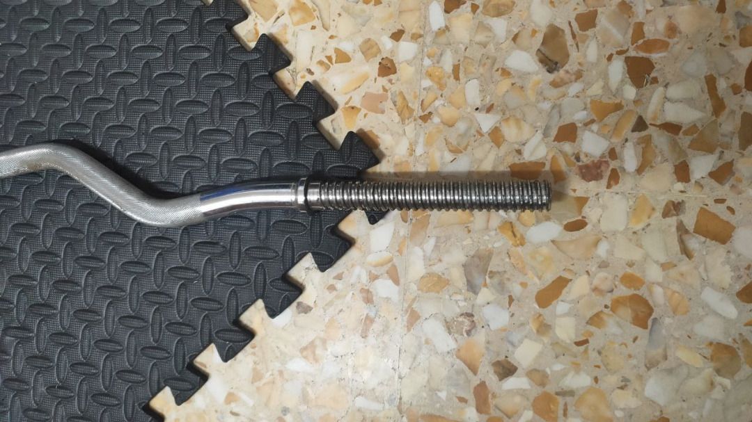 Standard EZ Curl Bar (1in) 1.2meters, Sports Equipment, Exercise ...