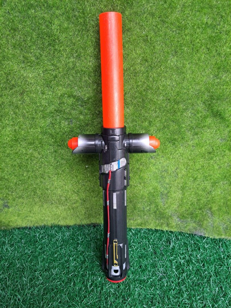 Star Wars Lead Villain Extendable Lightsaber, 2015 Hasbro, Hobbies ...