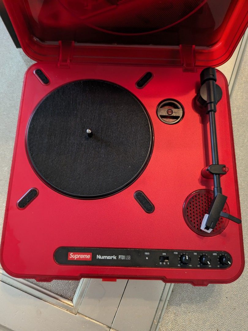 Supreme Numark PT01 Turntable, TV & Home Appliances, TV & Entertainment ...