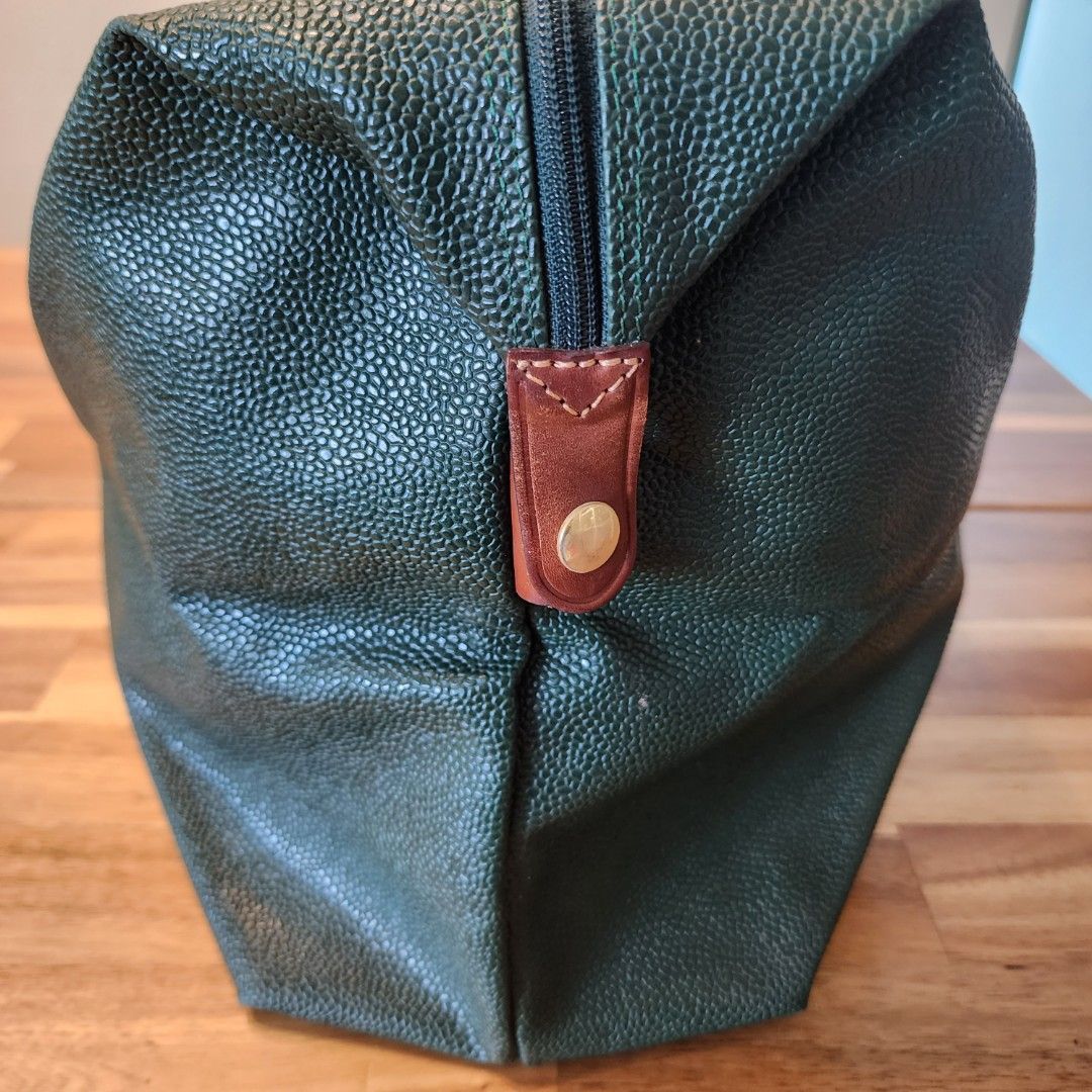 tascano hand carry bag, Women's Fashion, Bags & Wallets, Clutches on Carousell