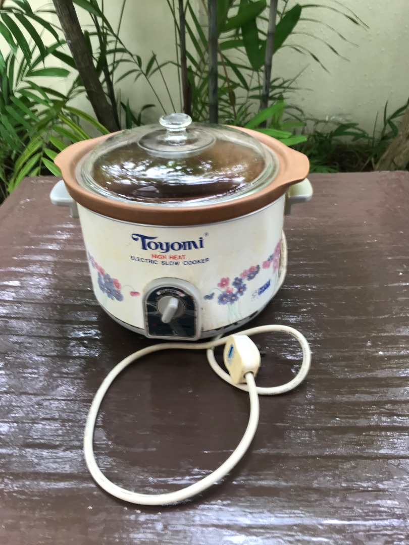 Toyomi Electric slow cooker. Capacity 4.7l. In good working condition., TV & Home Appliances ...