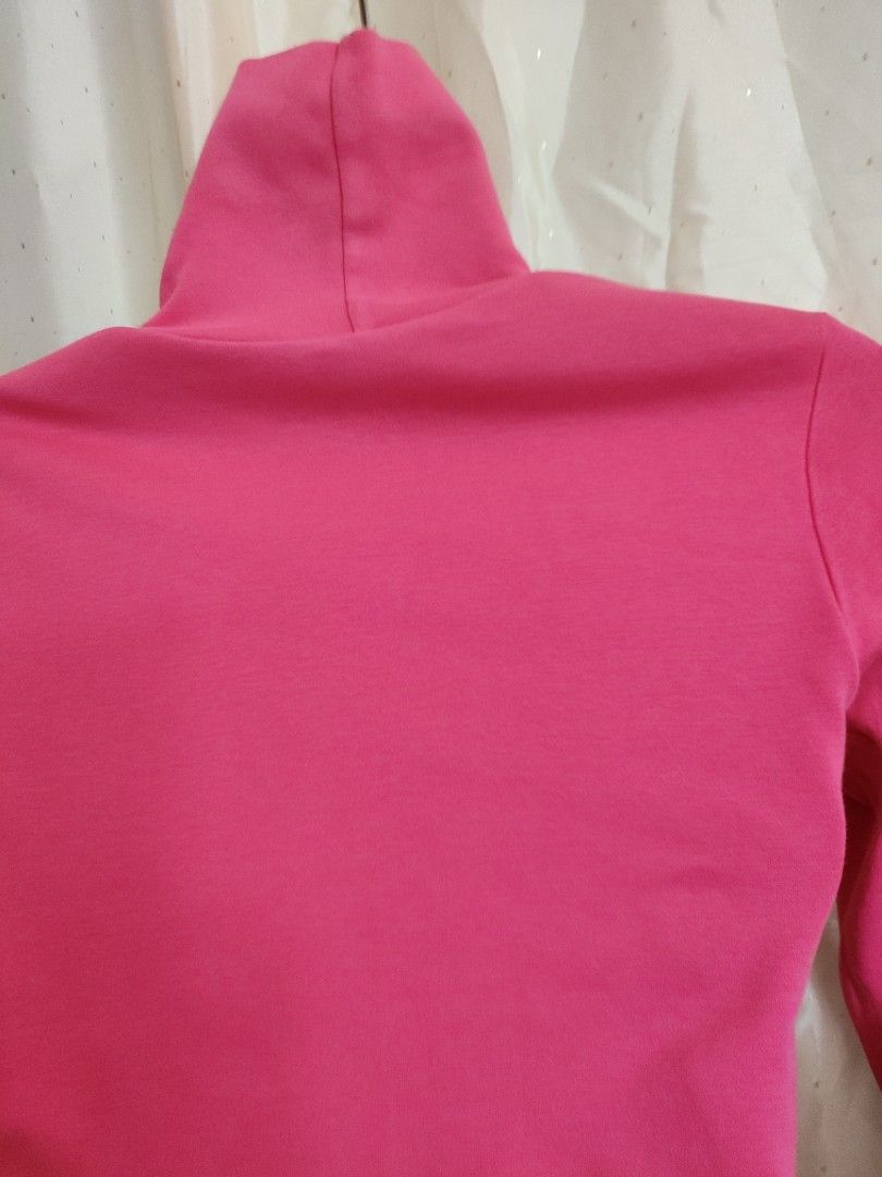Uniqlo Barbie pink turtle neck, Women's Fashion, Tops, Longsleeves on ...