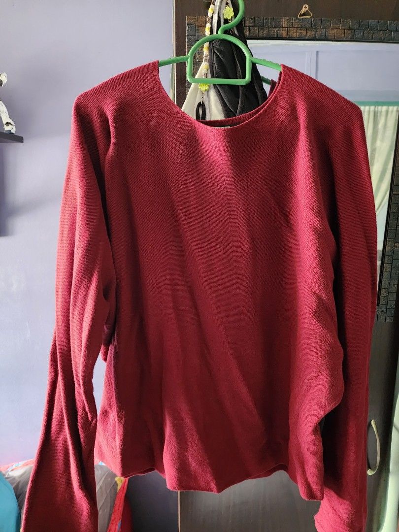 Uniqlo Batwing Red Top, Women's Fashion, Tops, Longsleeves on Carousell