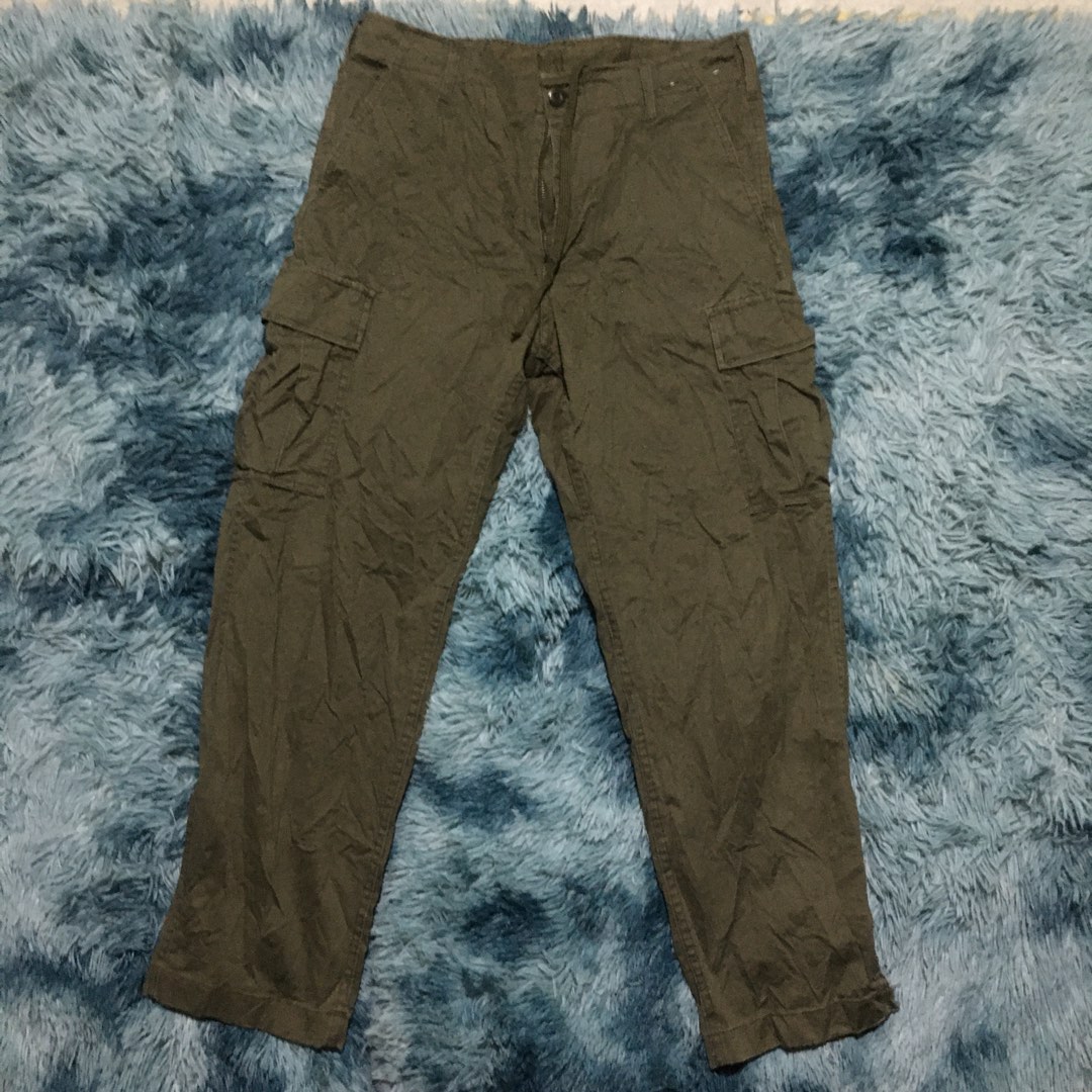 Uniqlo Cargo Pants, Men's Fashion, Bottoms, Jeans on Carousell