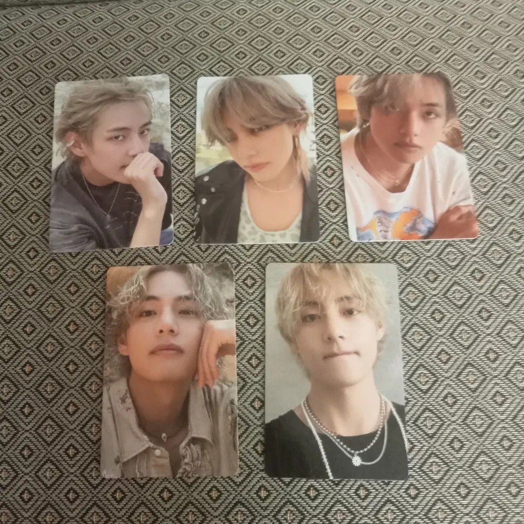 V Layover Album (Weverse version), Hobbies & Toys, Memorabilia & Collectibles, K-Wave on Carousell