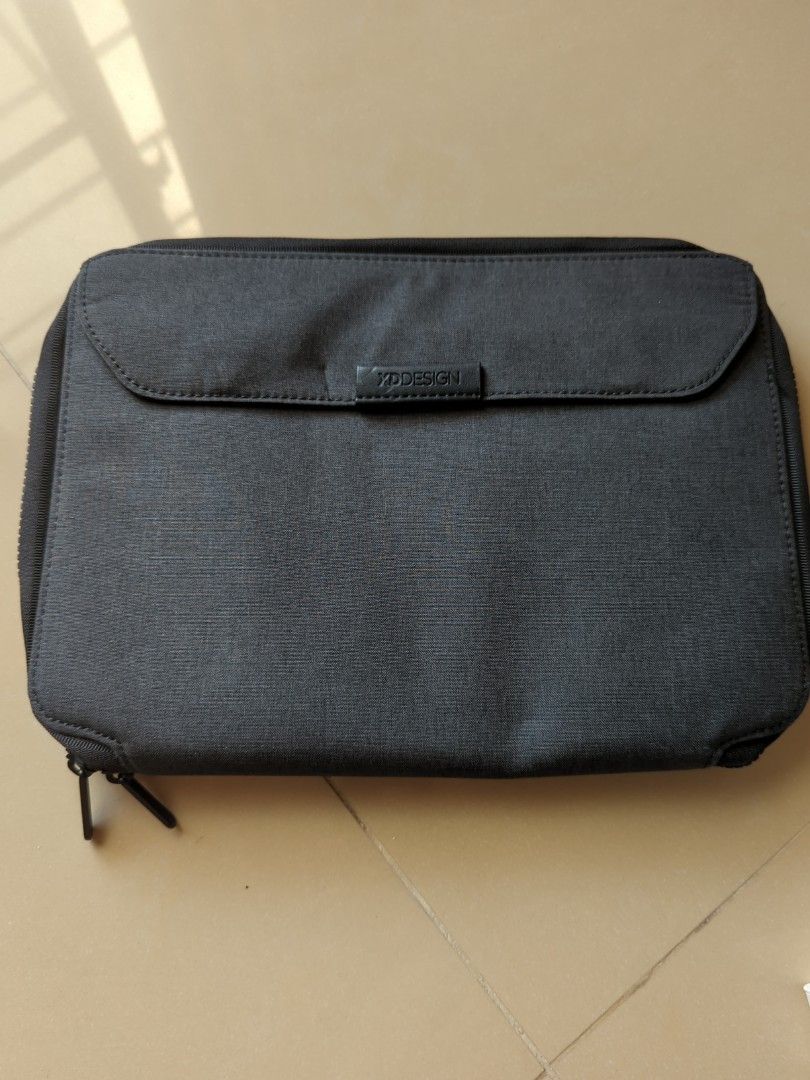 xd design tech pouch
