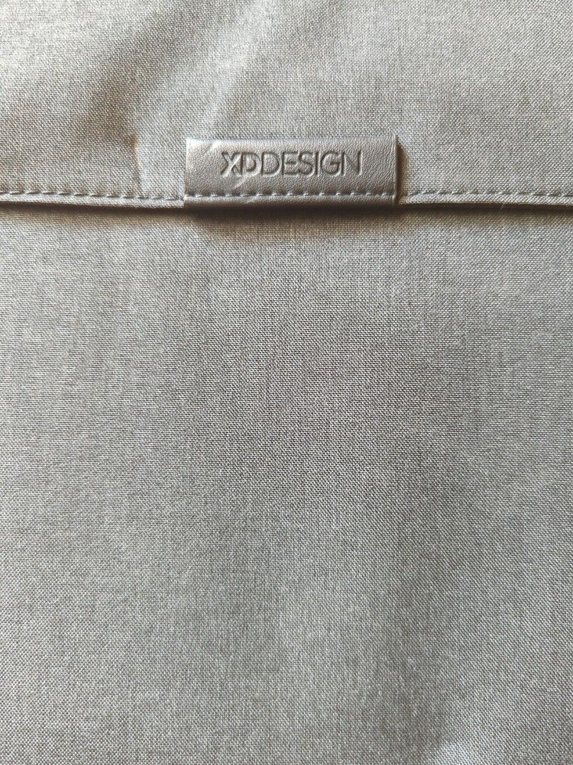 xd design tech pouch