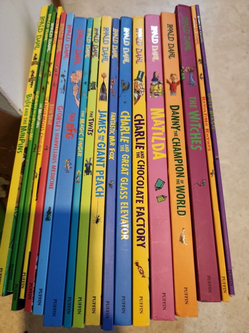 18 books A4 size Roald Dahl Set Coloured Edition, Hobbies & Toys, Books ...