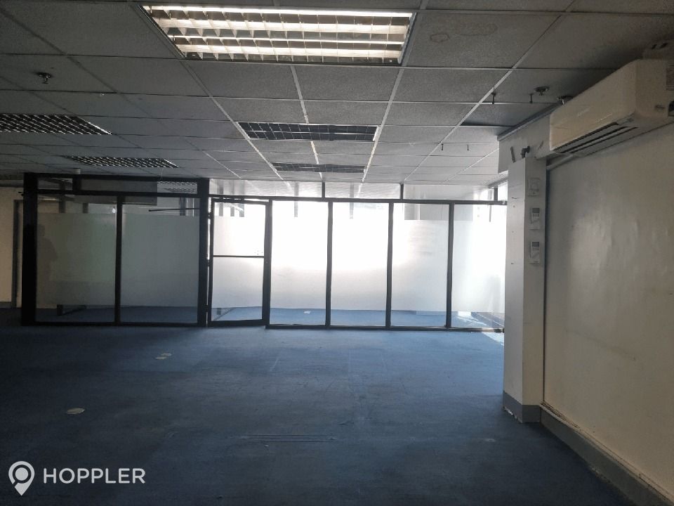 211.94sqm Commercial Space for Rent in Chatham House, Salcedo Village ...