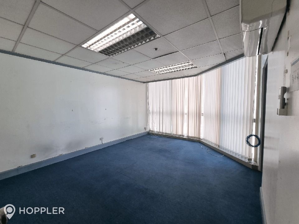 211.94sqm Commercial Space for Rent in Chatham House, Salcedo Village ...