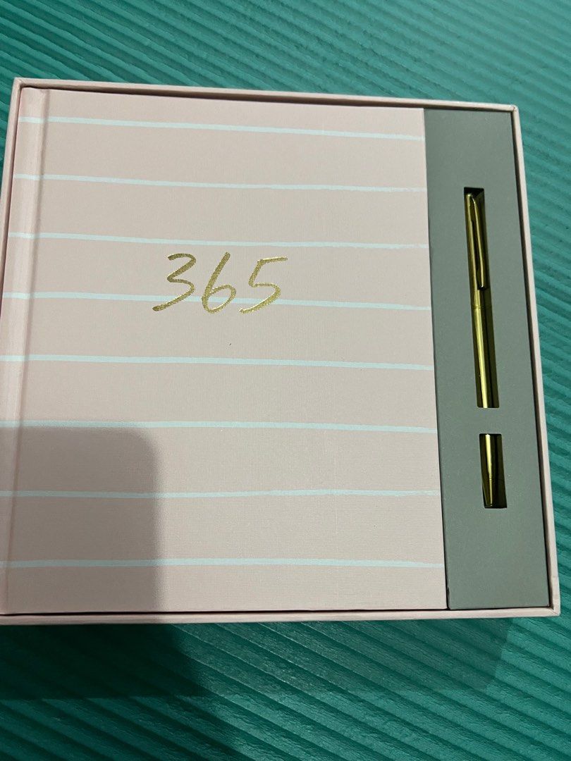 365 journal and pen/ write your story/ note books, Hobbies & Toys ...