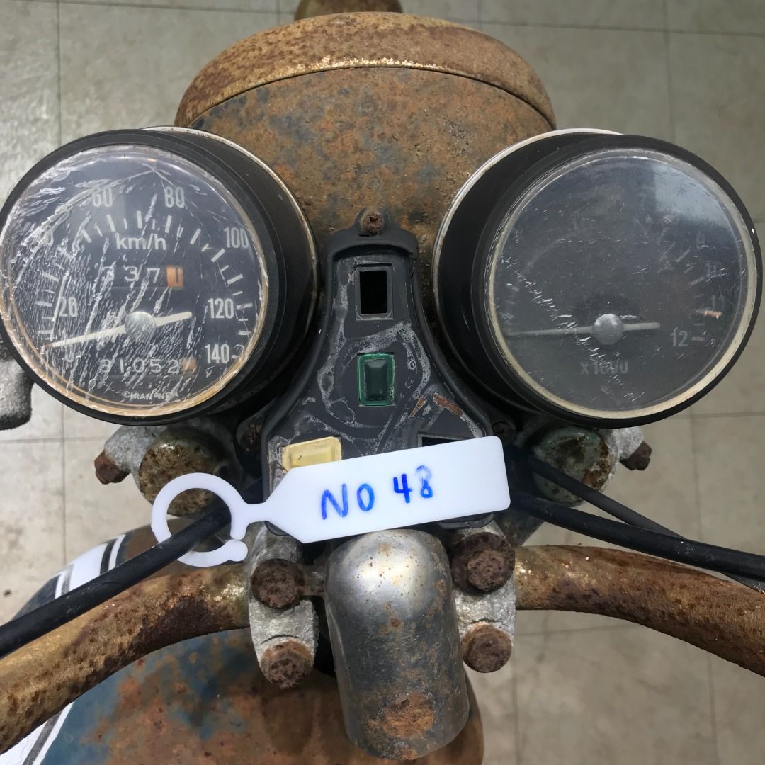 「大粒無牌車輛」古董車 CB100，無牌-N-048 {{{無法再領牌}}}, 機車, 二手機車在旋轉拍賣