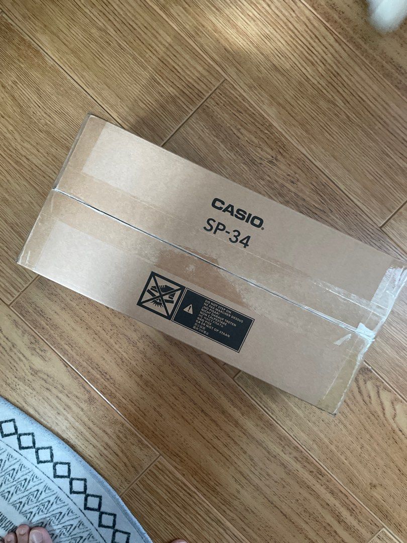 全新數碼鋼琴腳踏 pedals Casio SP-34, 興趣及遊戲, 音樂、樂器 & 配件, 樂器 - Carousell