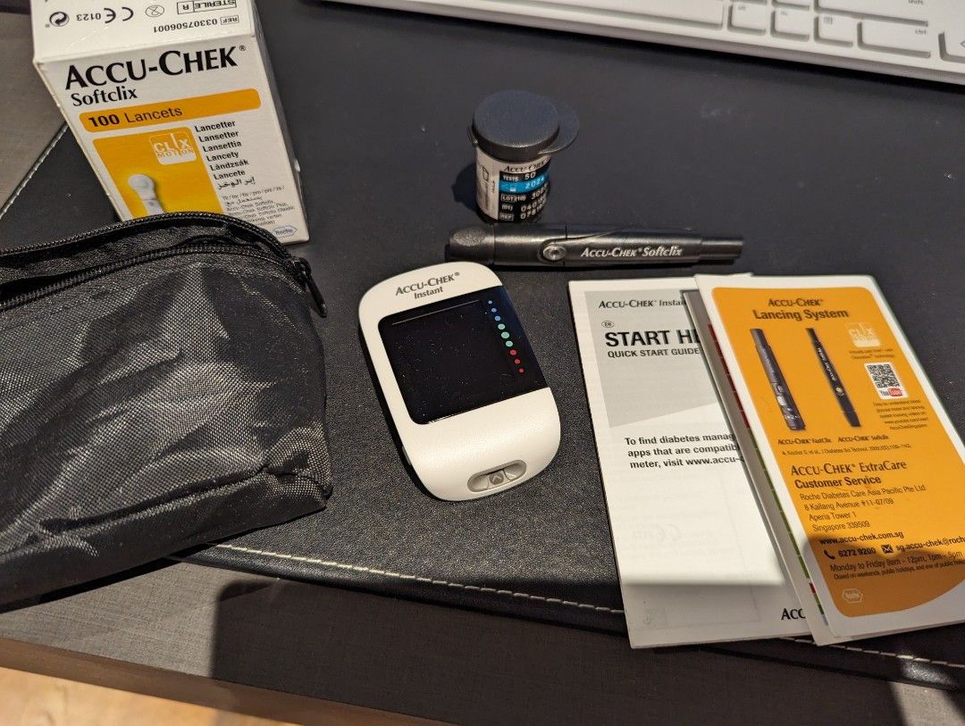 Accu-Chek Instant lancing system, Health & Nutrition, Health Monitors ...