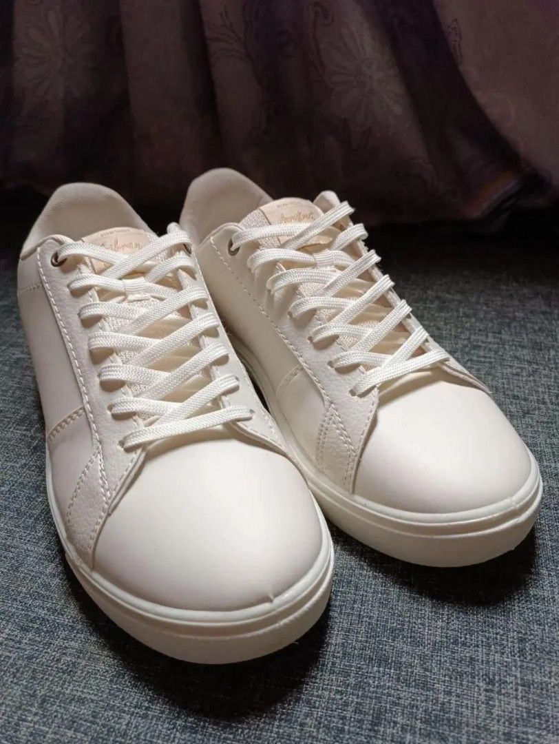 Aerostreet x gibran, Fesyen Pria, Sepatu , Sneakers di Carousell