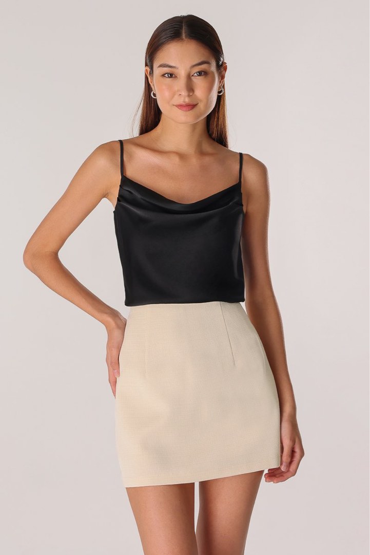 AMELIA BASIC TEXTURED SKORTS (CREME), Women's Fashion, Bottoms, Shorts on Carousell