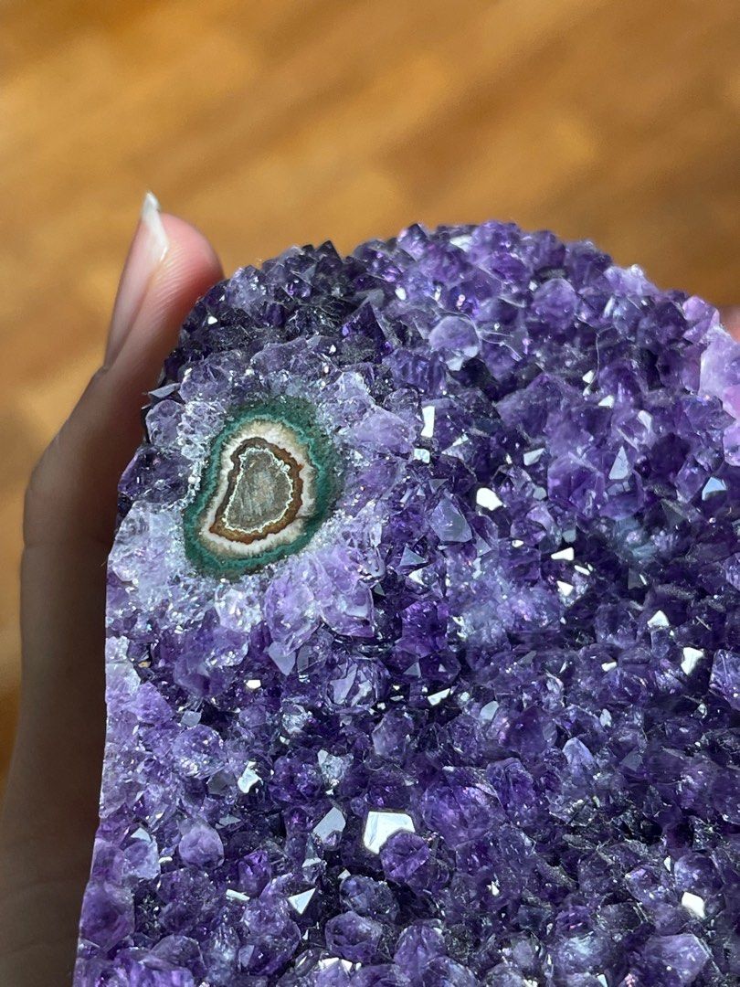 Amethyst geode with STALACTITE EYE with banding on the sides, Women's ...