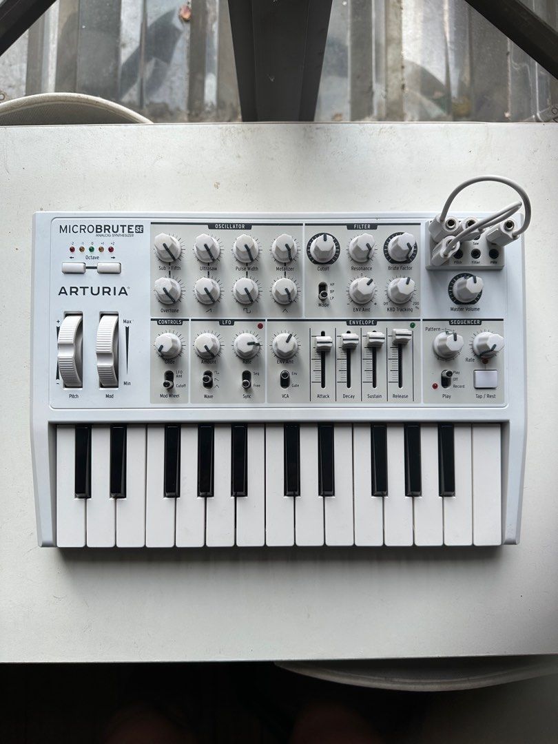 Arturia Microbrute SE New Old Stock, Musik & Media, Alat di Carousell