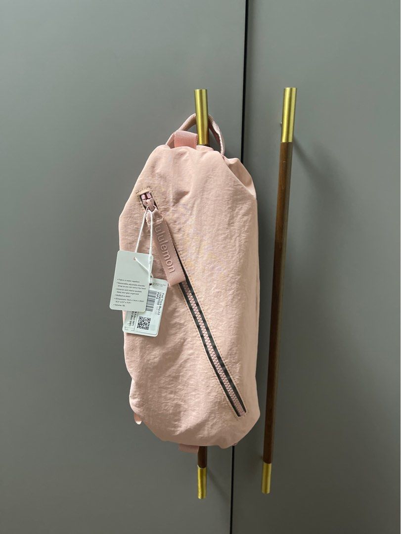 BNWT Authentic Lululemon Fast Track Bag 2.0 (PNPA), Women's Fashion ...