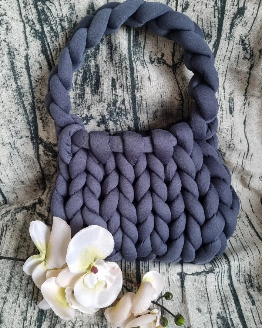 Brand new chucky puffy big knit yarns handmade mandu bag, Women's ...