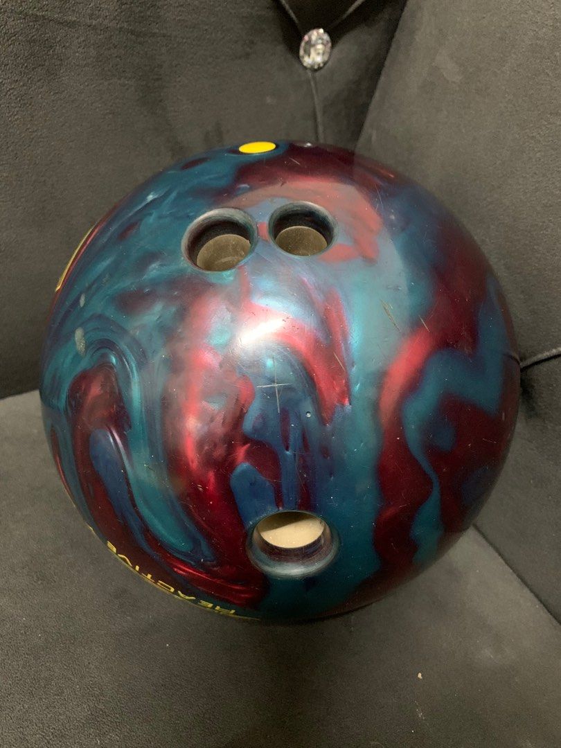 Brunswick Power Groove Reactive bowling ball, Sports Equipment, Sports ...