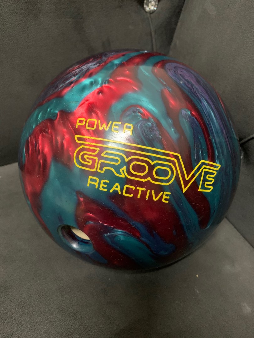 Brunswick Power Groove Reactive bowling ball, Sports Equipment, Sports ...