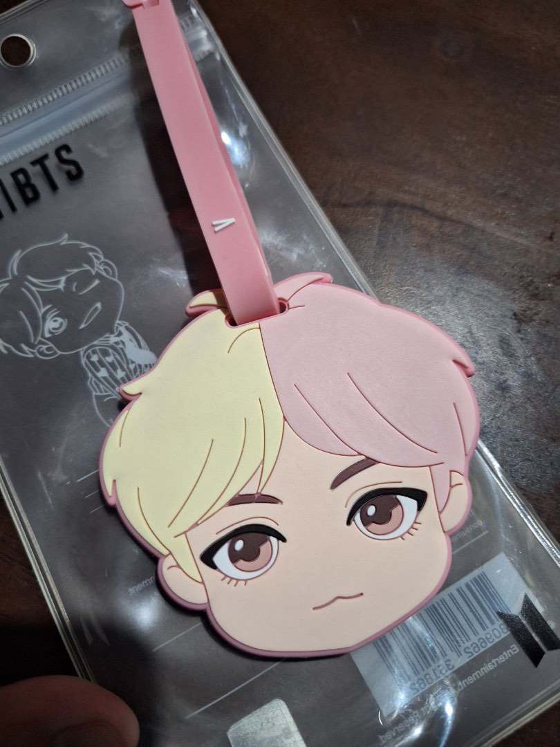 BTS V LUGGAGE TAG/ BTS OFFICIAL MERCH/ ARMY, Hobbies & Toys ...