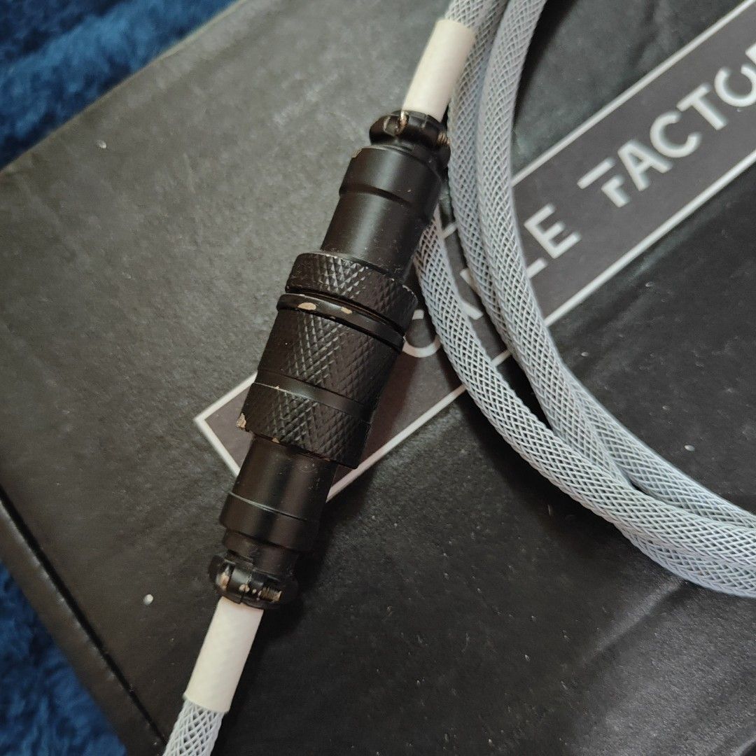 Cable Factory Braided Cable (Oreo), Computers & Tech, Parts ...