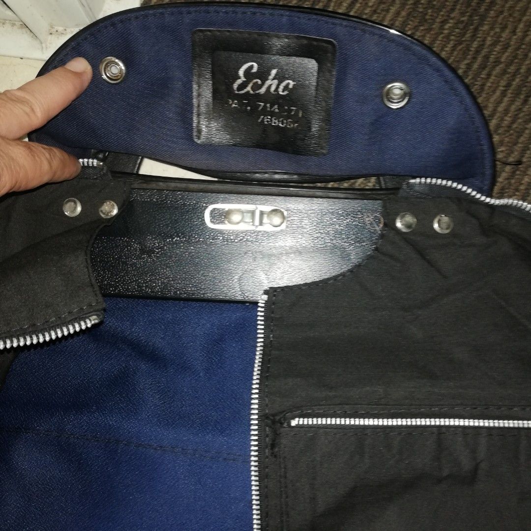 classic echo hanging garment bag, Luxury, Bags & Wallets on Carousell