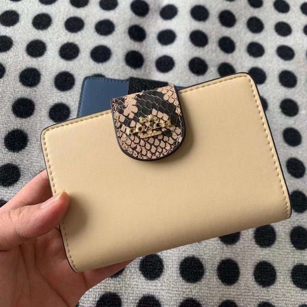 Coach Medium Corner Zip Wallet in Ivory Colorblock (CB866), Women's ...