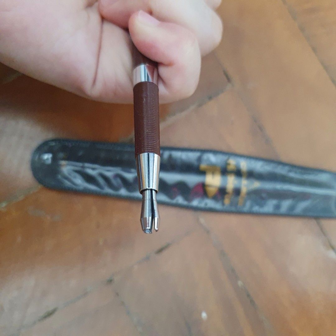 Colleen Lead Holder Mechanical Pencil, Hobbies & Toys, Stationary ...