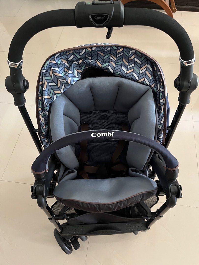 Combi Sugocal Compact, Babies & Kids, Going Out, Strollers on Carousell