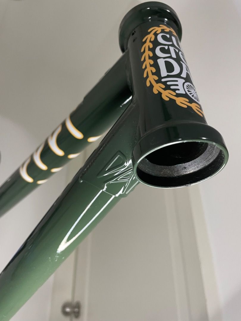 PAYDAY SPECIAL 10% OFF price! Cult Dak V3 Dark green BMX frame. Great ...