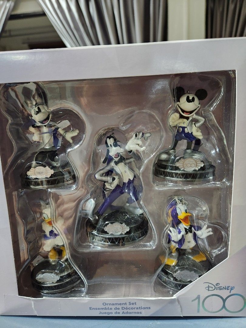 DISNEY 100 Collection, Hobbies & Toys, Memorabilia & Collectibles ...