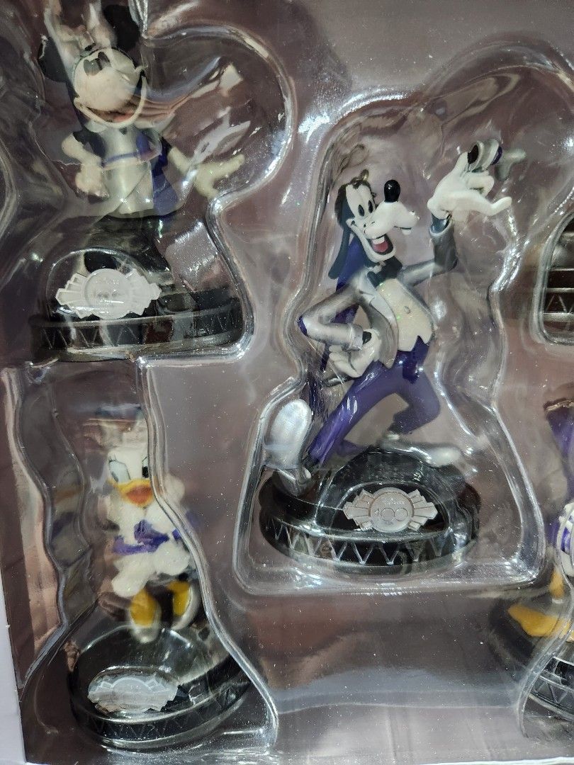 DISNEY 100 Collection, Hobbies & Toys, Memorabilia & Collectibles ...