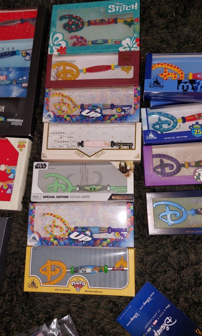 Disney collectors collectible Keys, Hobbies & Toys, Toys & Games on ...