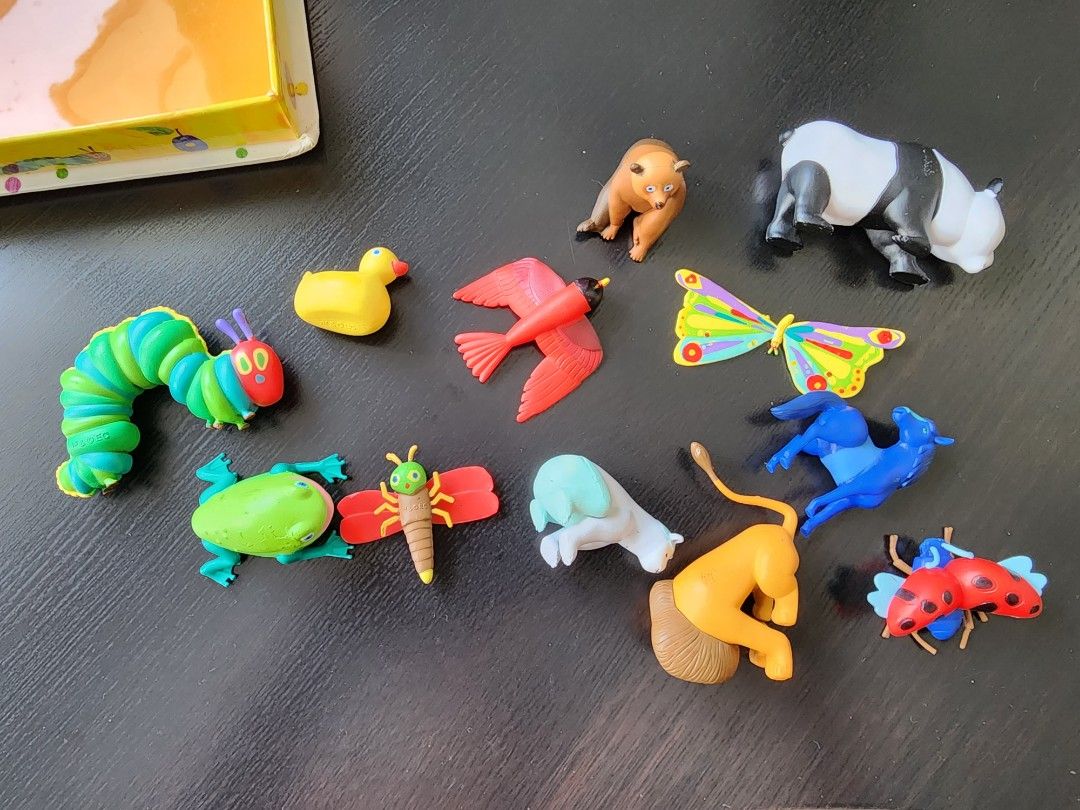 Eric Carle Busy Book with mat and figurines, Hobbies & Toys, Books ...