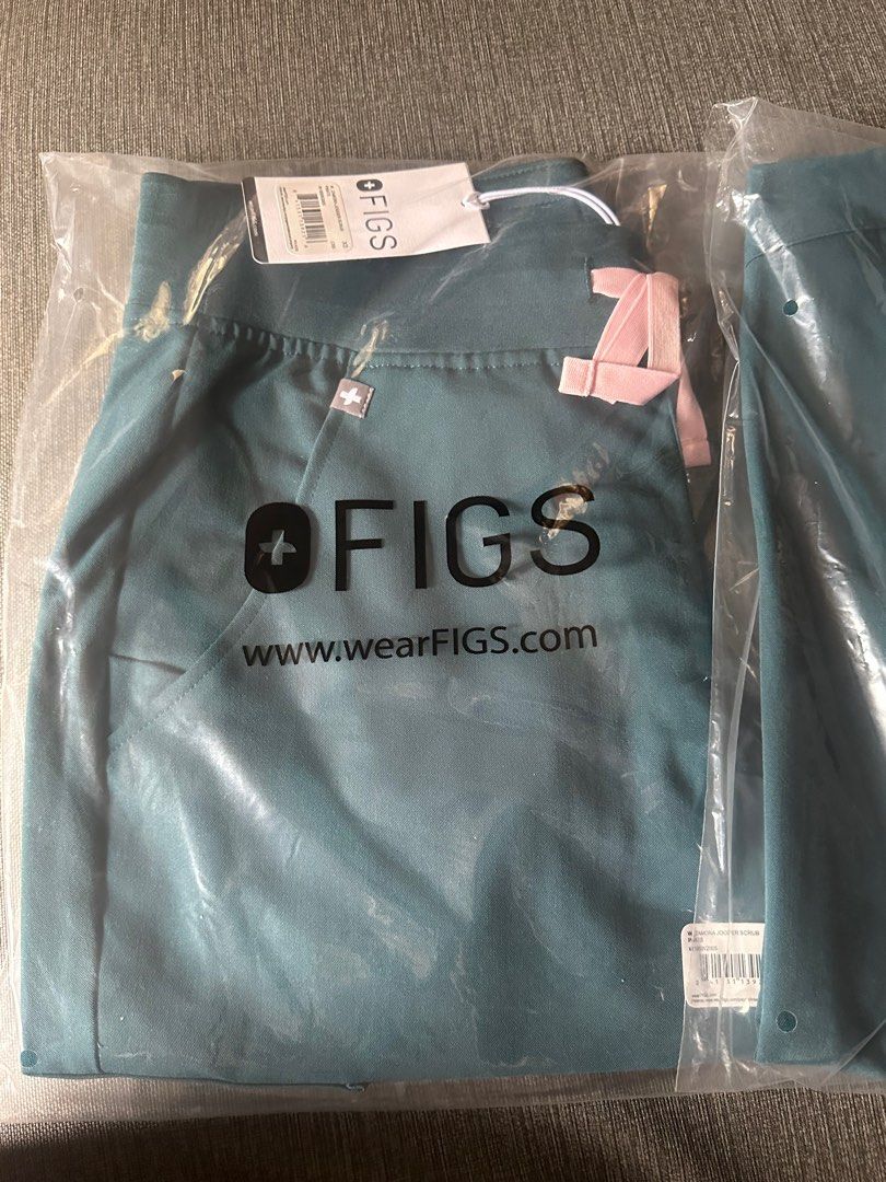 Figs Scrub Set, Women's Fashion, Activewear on Carousell