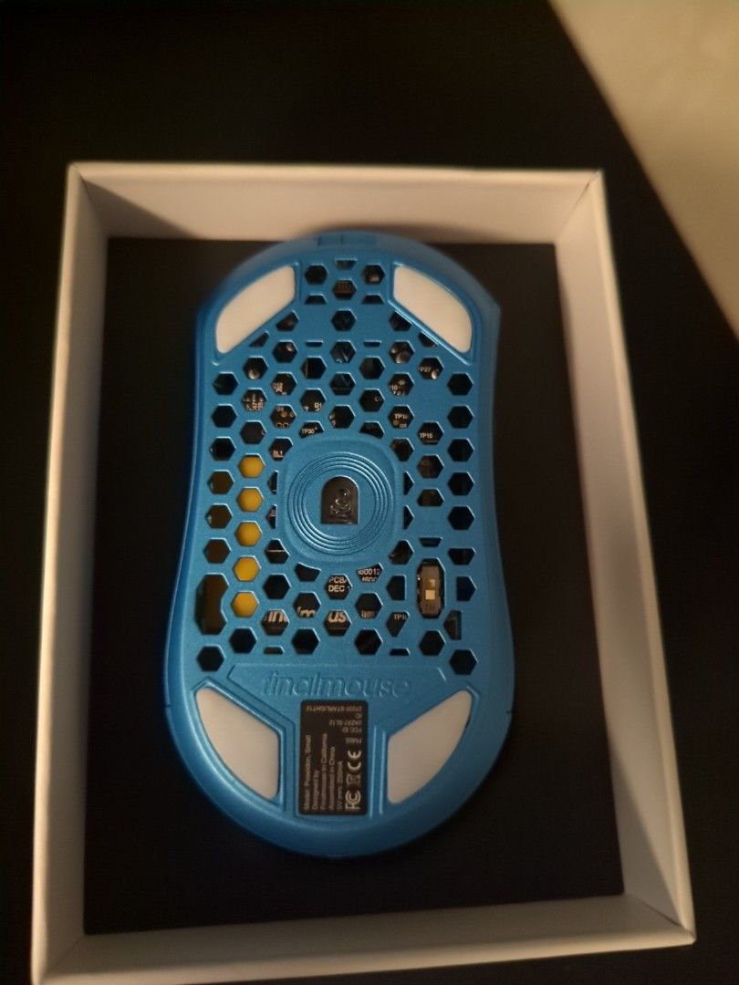 Finalmouse Starlight 12 Poseidon S, Computers & Tech, Parts ...