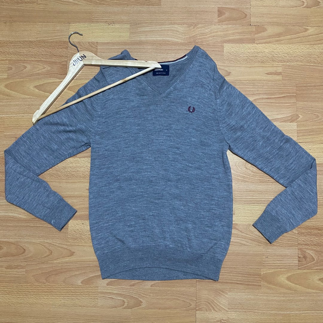 Fred Perry V neck Sweater 100% Merino Wool, Men's Fashion, Coats ...