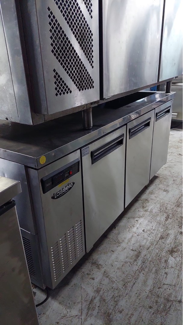(Free delivery and warranty) 3 door counter chiller lassele ...
