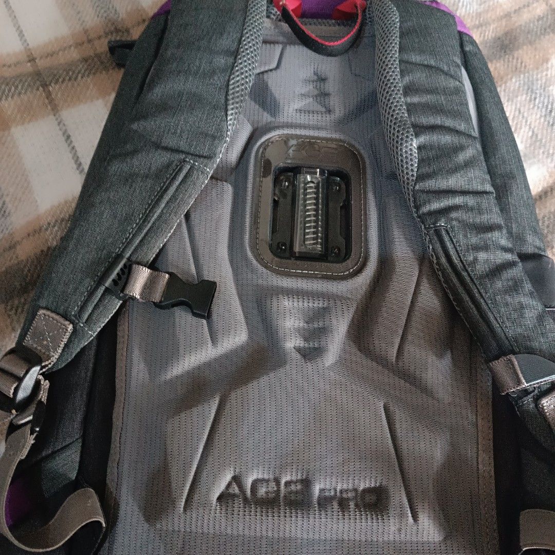 fx creation x gundam special edition backpack and belt bag, Hobbies ...