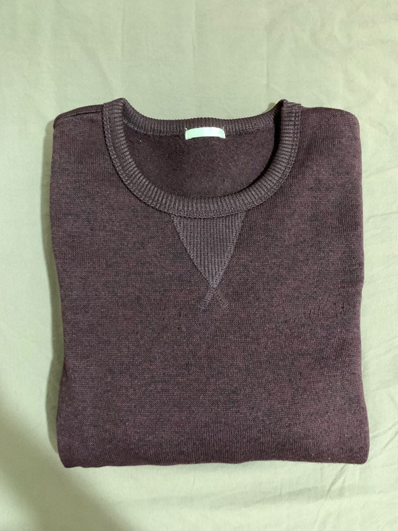 GU Crew Neck Sweater (Dark Burgundy), Men's Fashion, Tops & Sets ...