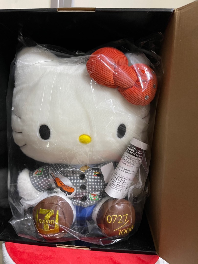 Hello Kitty 7 Eleven 35th anniversary Japan Rare, Hobbies & Toys ...