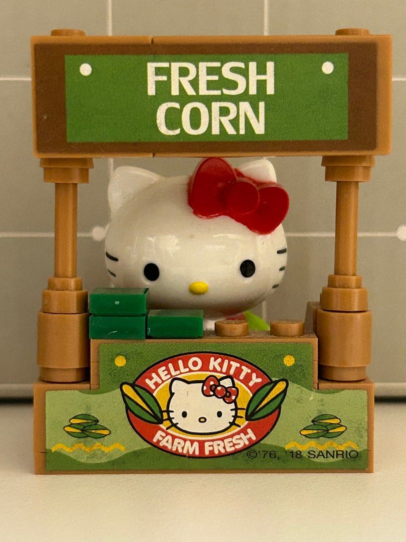 Hello kitty legos, Hobbies & Toys, Toys & Games on Carousell