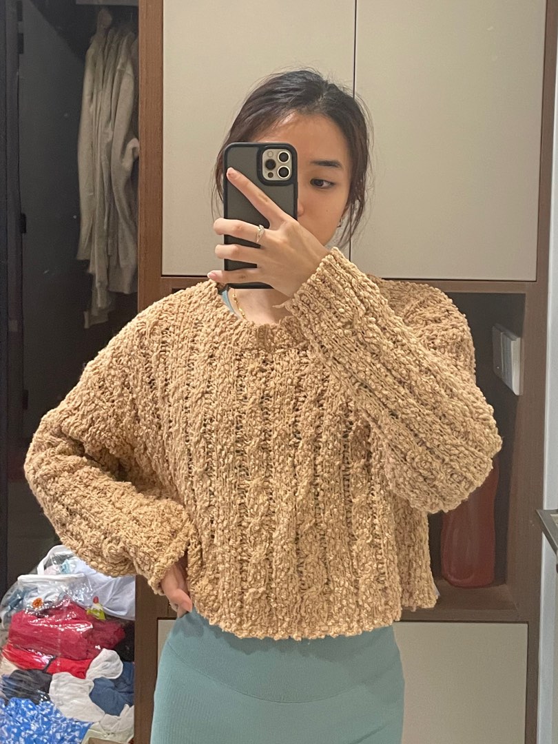 Knitted soft top, Women's Fashion, Tops, Longsleeves on Carousell