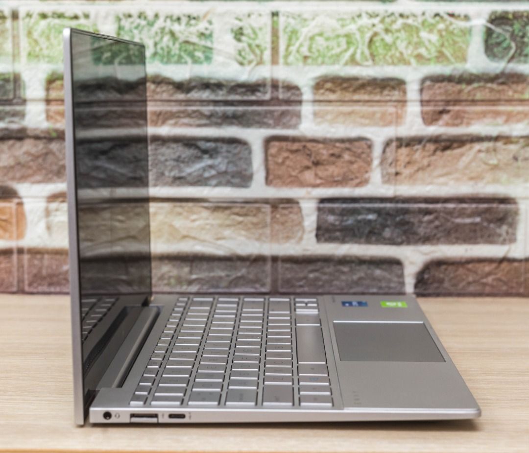 (kung sobrang arte mo pede sayo to) HP envy 13-ba1503tx intel core i5 ...