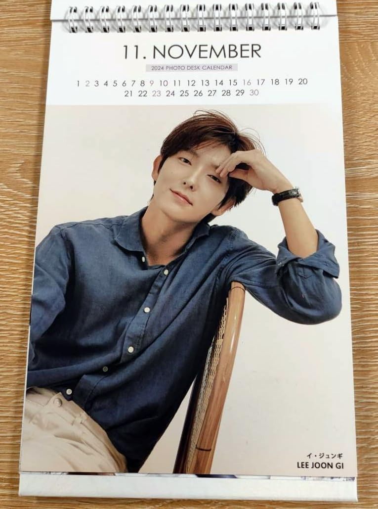 李準基Lee Joon Gi 2024 寫真桌曆 +貼紙 tvN 阿斯達年代記2 2024 Photo Desk Calendar+ Sticker Arthdal Chronicles 2 ...